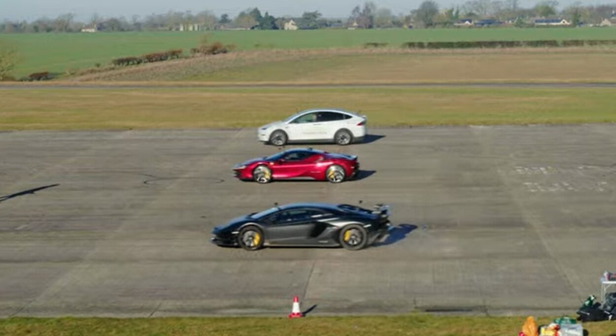 Tesla Model X Plaid vs Ferrari SF90 vs Lamborghini SVJ: drag race ...