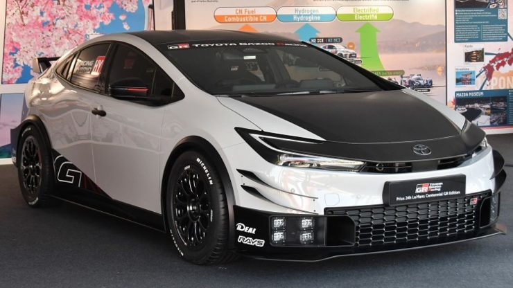 Toyota presenta un'inaspettata Prius GR edizione Le Mans