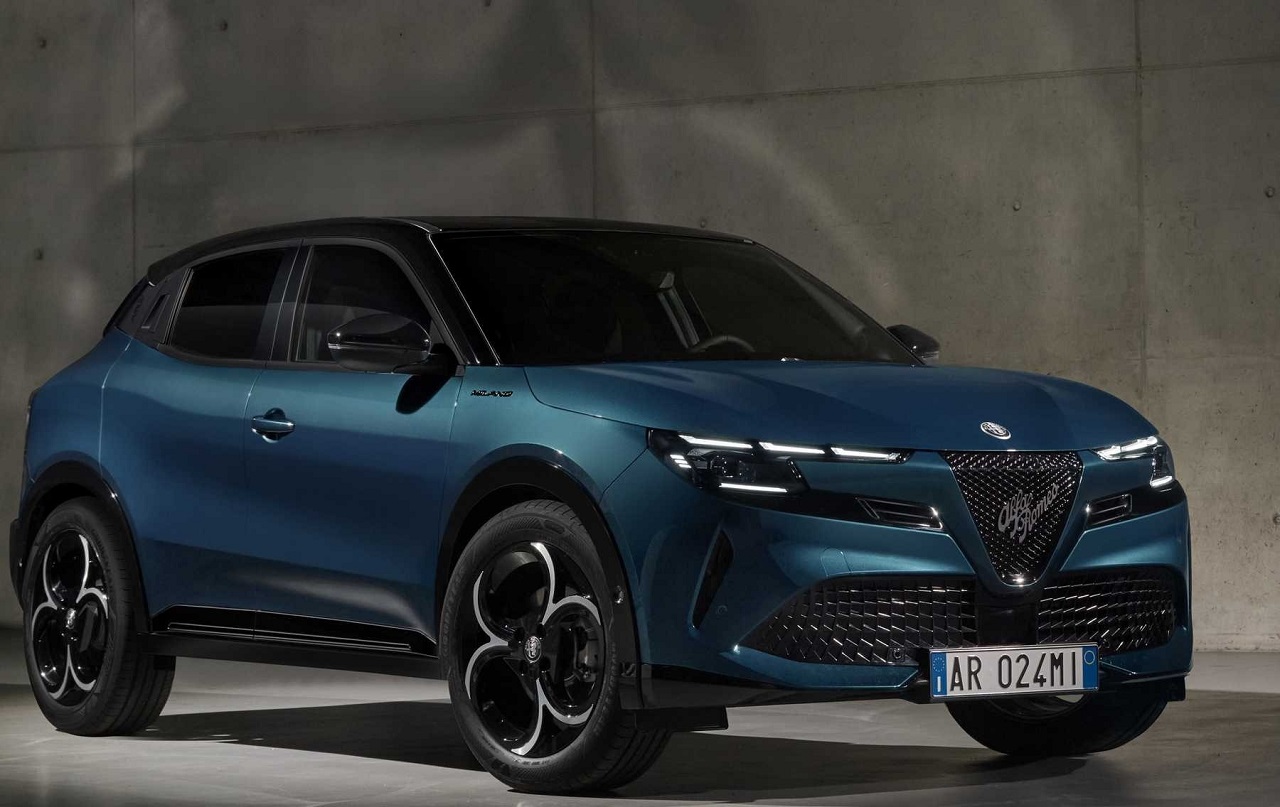 Stellantis non venderà Alfa Romeo: la nuova Stelvio in arrivo nel 2025 ...